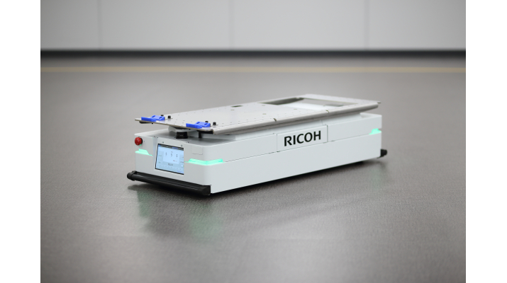 狭いスペースでも多様な搬送物に対応する無人搬送車「RICOH AGV 3000」を新発売 | 株式会社リコー