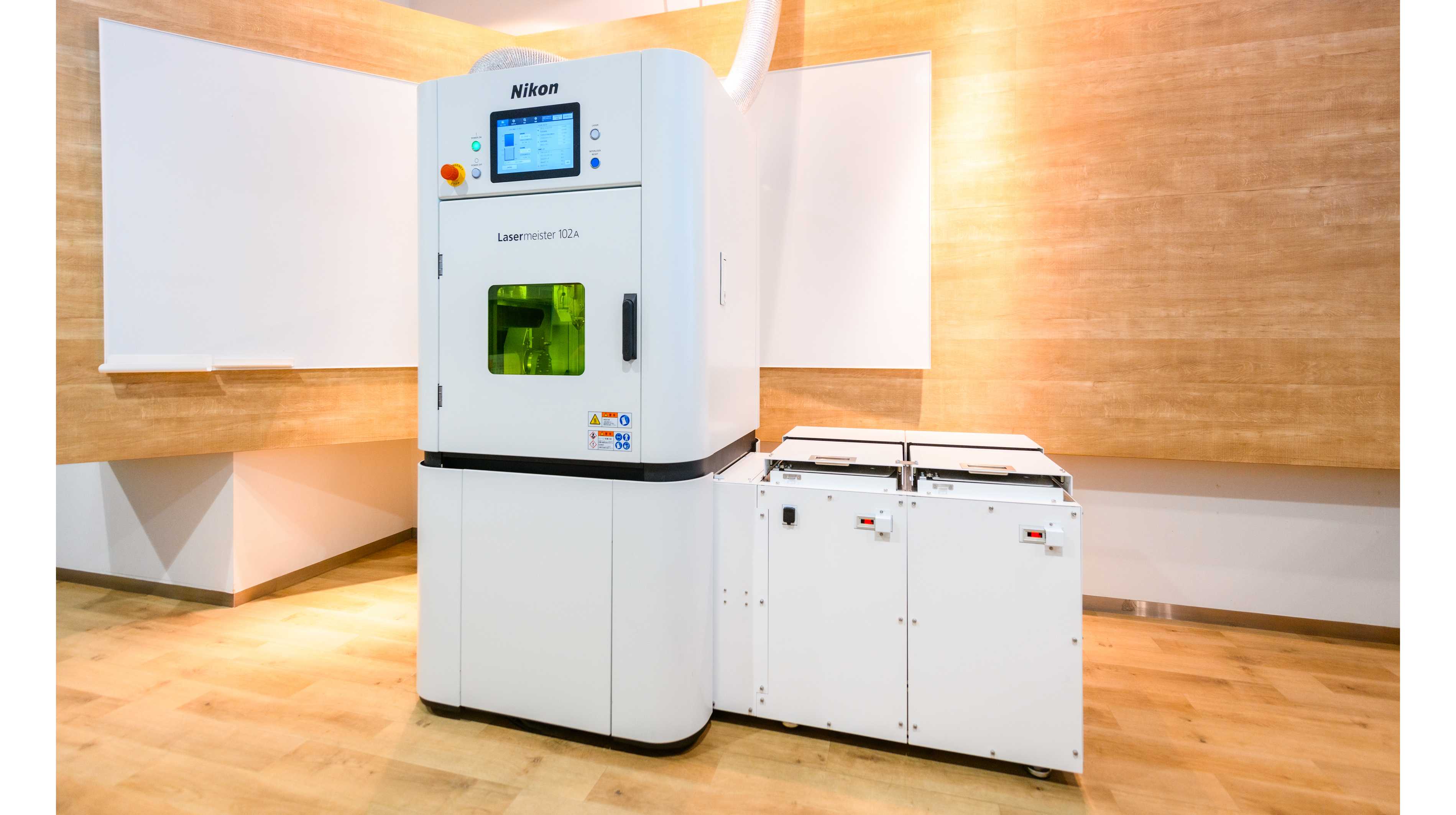 粉体供給機「Additional Powder Feeder」を発売 | 株式会社ニコン