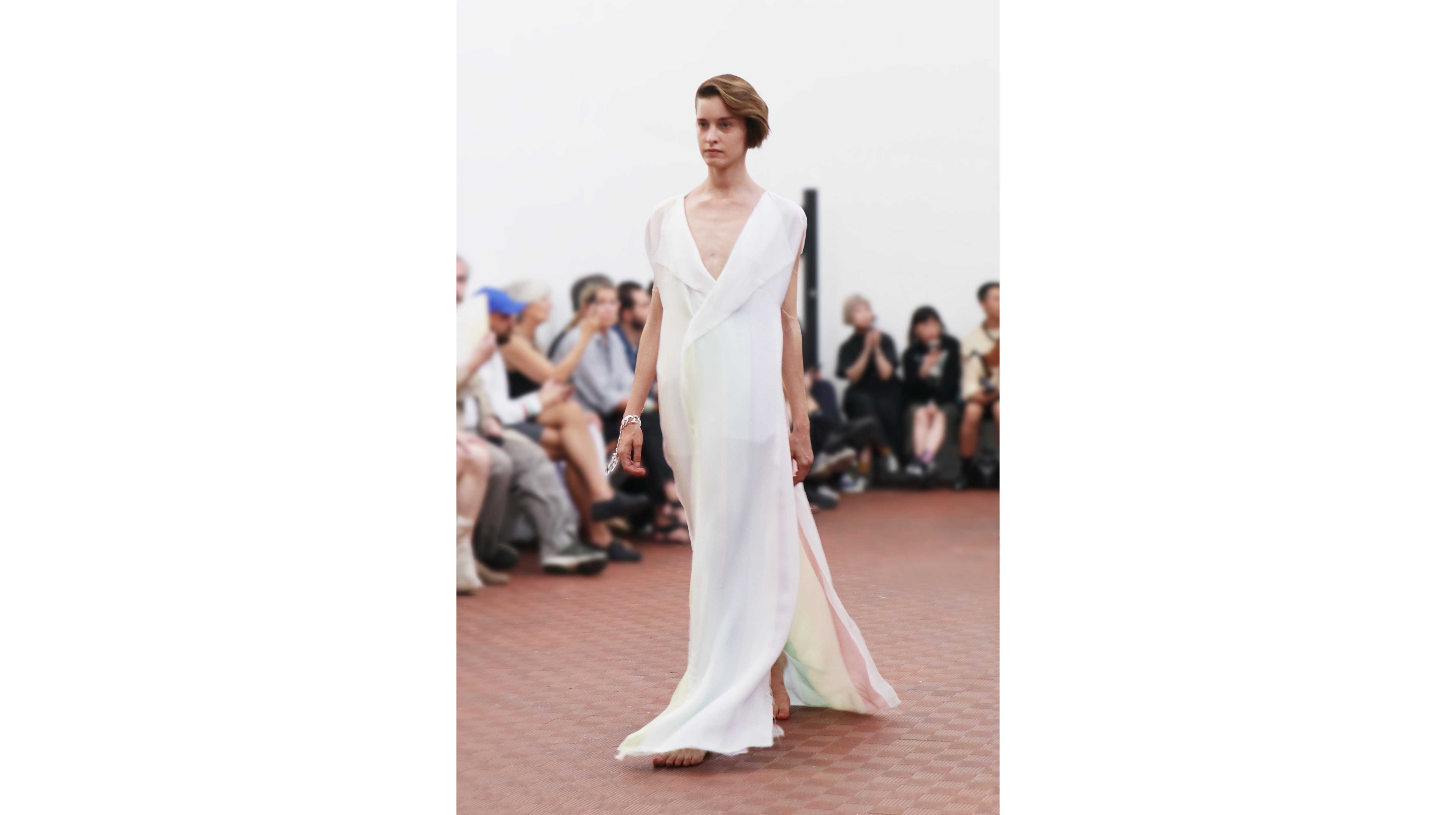 ファッションブランド「SETCHU」の衣装制作を支援 FOREARTHでプリントされた生地が採用されました | 京セラドキュメントソリューションズ株式会社